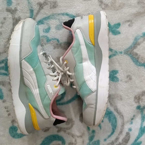 Puma | Shoes | Womens Multicolor Pumas | Poshmark